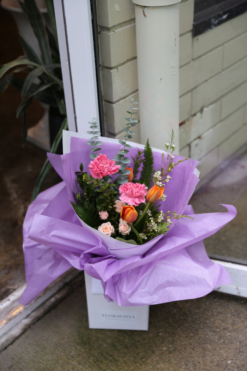 Small Wrapped Flowers – Floralista Flower Studio